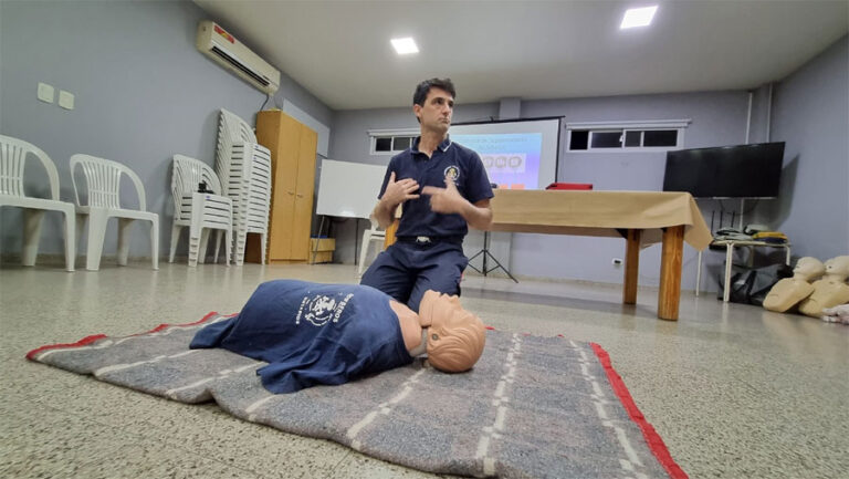 Curso teórico práctico de Primeros Auxilios, RCP (Reanimación Cardiopulmonar) y manejo del DEA ...
